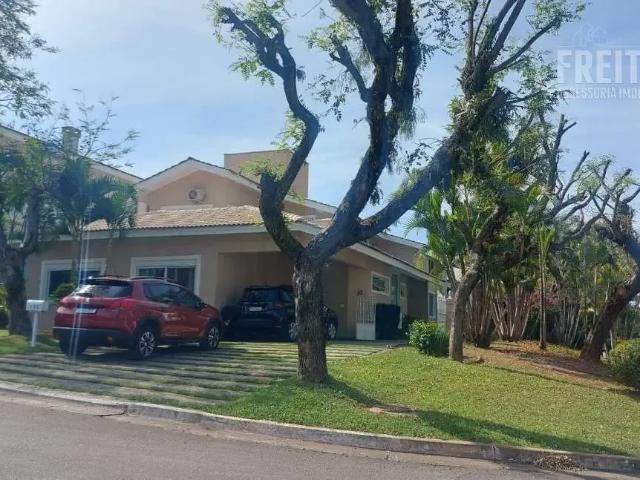 Casa / Sobrado para Venda em Santana de Parnaíba/SP Alphaville 4 Quartos