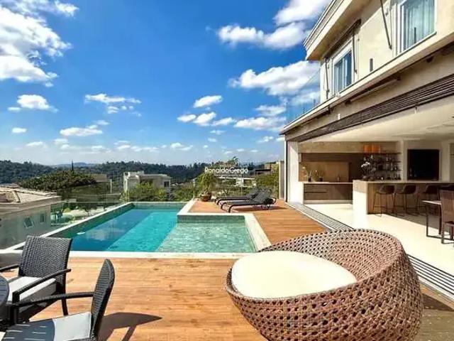 Casa / Sobrado para Venda em Santana de Parnaíba/SP Alphaville 4 Quartos