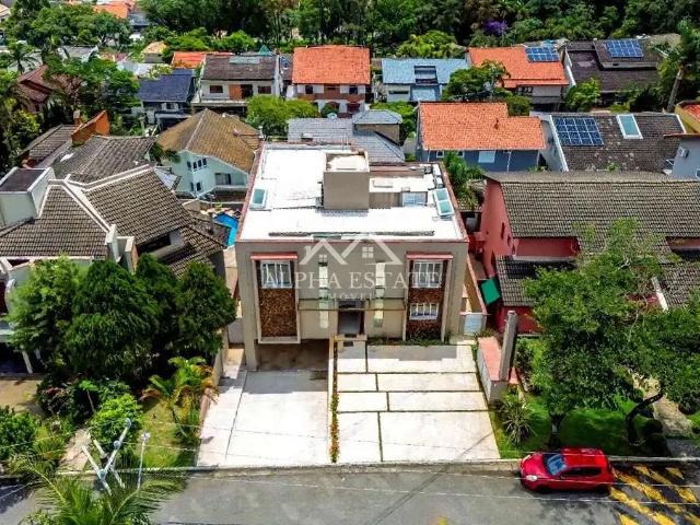 Casa / Sobrado para Venda em Santana de Parnaíba/SP Alphaville 4 Quartos