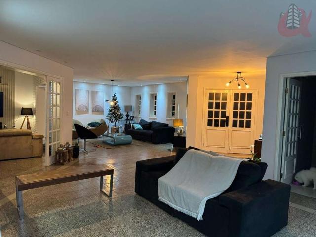 Casa / Sobrado para Venda em Santana de Parnaíba/SP Alphaville 4 Quartos