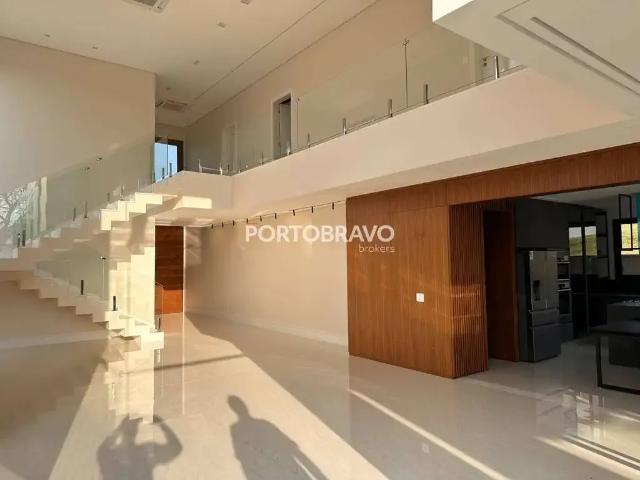 Casa / Sobrado para Venda em Santana de Parnaíba/SP Alphaville 4 Quartos