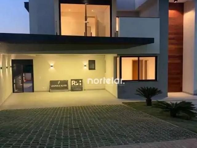 Casa / Sobrado para Venda em Santana de Parnaíba/SP Alphaville 4 Quartos