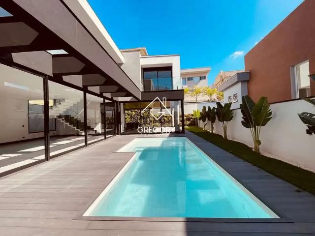 Casa / Sobrado para Venda em Santana de Parnaíba/SP Alphaville 4 Quartos