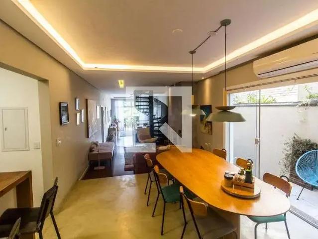 Casa / Sobrado para Venda em Santana de Parnaíba/SP Alphaville 4 Quartos