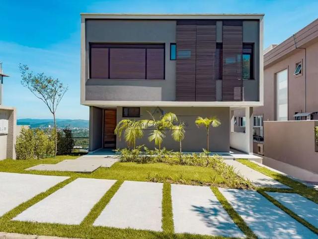 Casa / Sobrado para Venda em Santana de Parnaíba/SP Alphaville 4 Quartos