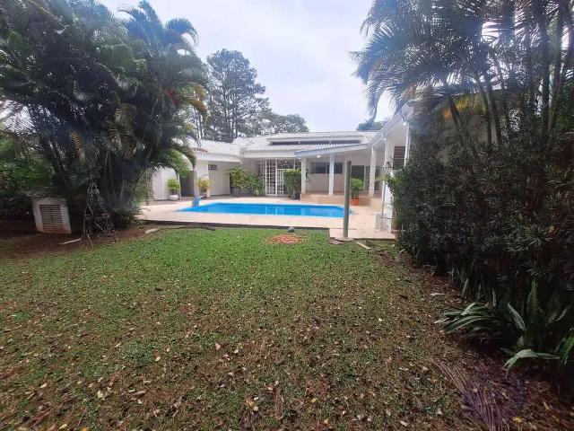 Casa / Sobrado para Venda em Santana de Parnaíba/SP Alphaville 4 Quartos