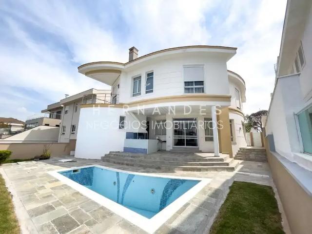 Casa / Sobrado para Venda em Santana de Parnaíba/SP Alphaville 4 Quartos