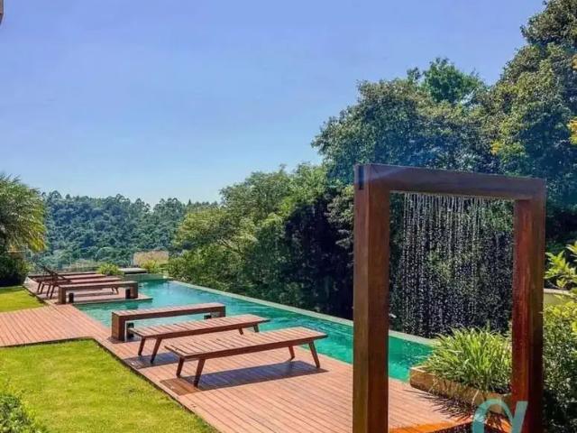 Casa / Sobrado para Venda em Santana de Parnaíba/SP Alphaville 4 Quartos
