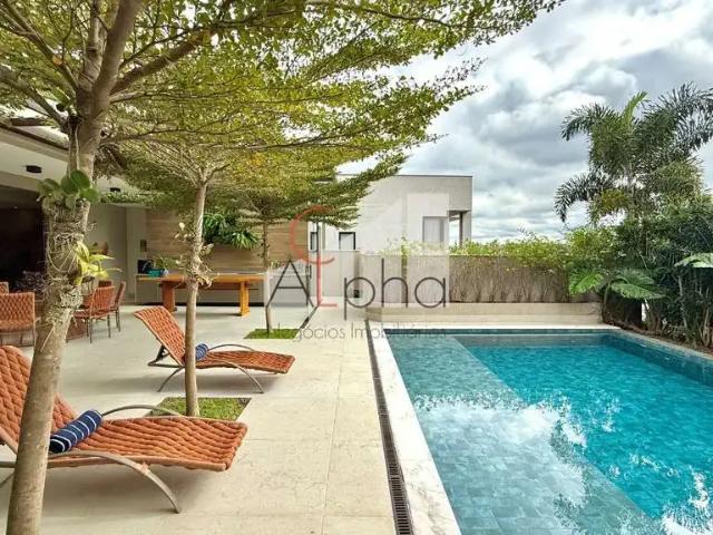 Casa / Sobrado para Venda em Santana de Parnaíba/SP Alphaville 4 Quartos