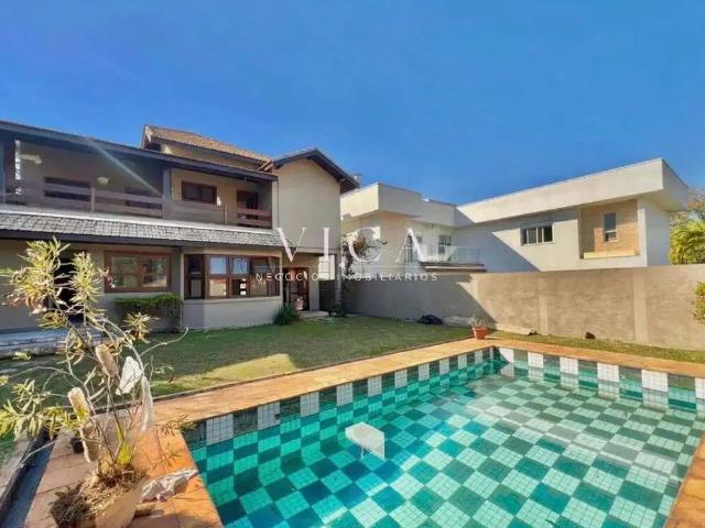 Casa / Sobrado para Venda em Santana de Parnaíba/SP Alphaville 4 Quartos