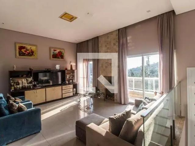Casa / Sobrado para Venda em Santana de Parnaíba/SP Alphaville 4 Quartos