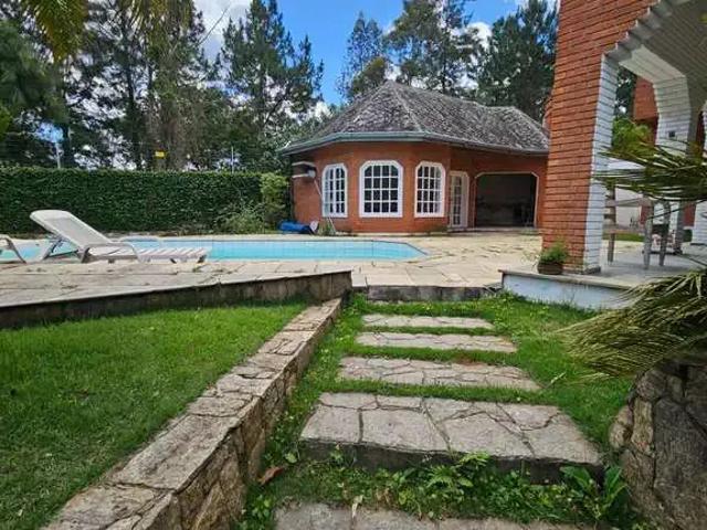 Casa / Sobrado para Venda em Santana de Parnaíba/SP Alphaville 4 Quartos