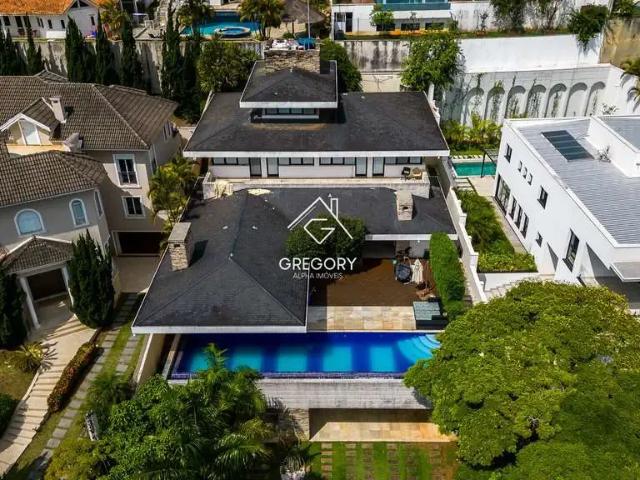 Casa / Sobrado para Venda em Santana de Parnaíba/SP Alphaville 5 Quartos