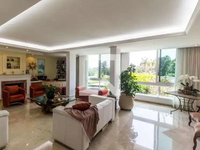 Casa / Sobrado para Venda em Santana de Parnaíba/SP Alphaville 5 Quartos