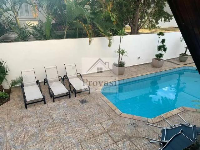 Casa / Sobrado para Venda em Santana de Parnaíba/SP Alphaville 5 Quartos