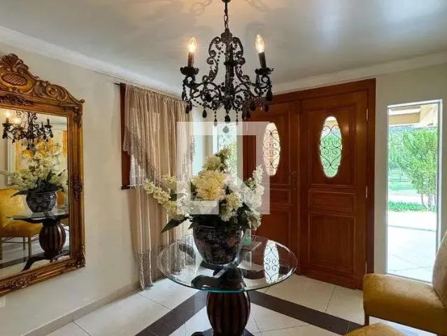 Casa / Sobrado para Venda em Santana de Parnaíba/SP Alphaville 5 Quartos