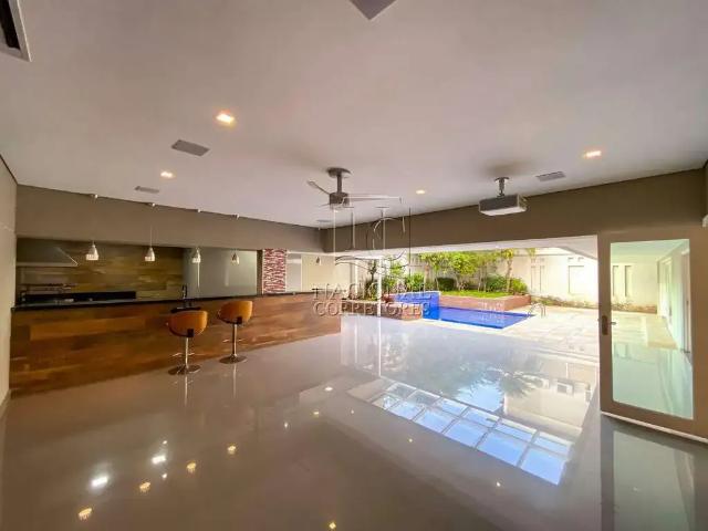 Casa / Sobrado para Venda em Santana de Parnaíba/SP Alphaville 5 Quartos