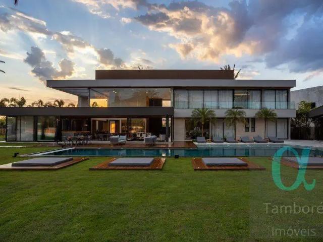 Casa / Sobrado para Venda em Santana de Parnaíba/SP Alphaville 5 Quartos