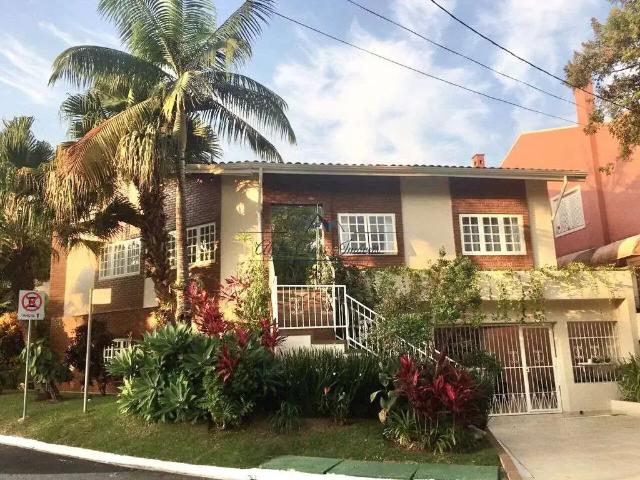 Casa / Sobrado para Venda em Santana de Parnaíba/SP Alphaville 5 Quartos