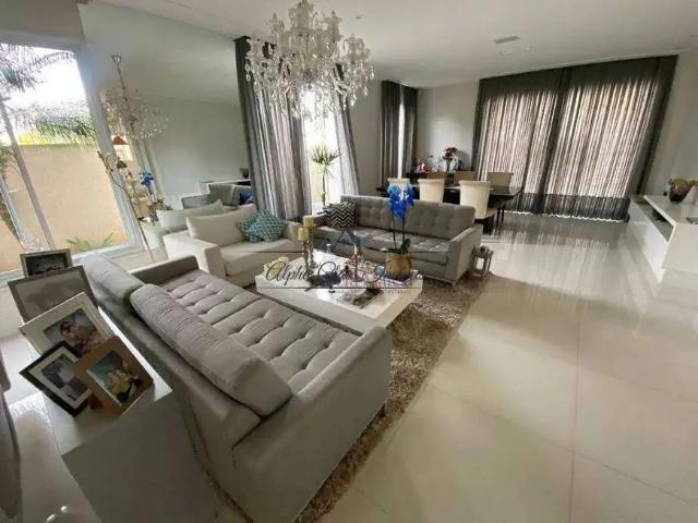 Casa / Sobrado para Venda em Santana de Parnaíba/SP Alphaville 5 Quartos