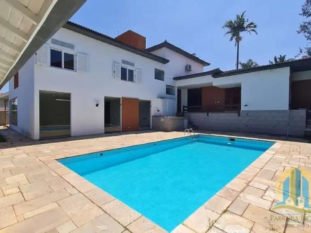 Casa / Sobrado para Venda em Santana de Parnaíba/SP Alphaville 5 Quartos