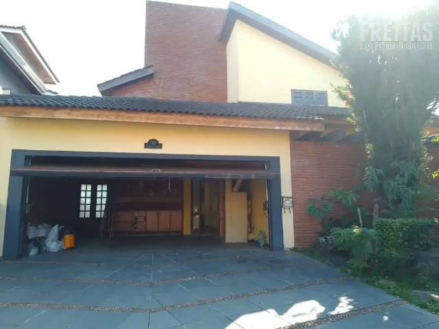 Casa / Sobrado para Venda em Santana de Parnaíba/SP Alphaville 5 Quartos