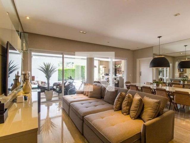 Casa / Sobrado para Venda em Santana de Parnaíba/SP Alphaville 5 Quartos