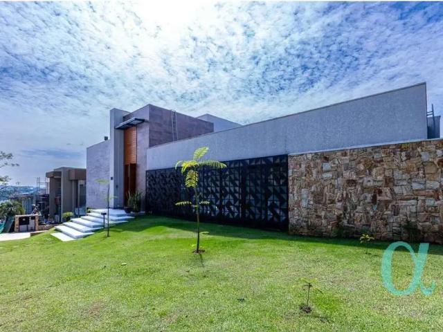 Casa / Sobrado para Venda em Santana de Parnaíba/SP Alphaville 5 Quartos