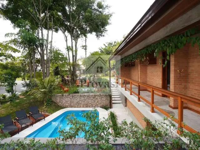 Casa / Sobrado para Venda em Santana de Parnaíba/SP Alphaville 5 Quartos