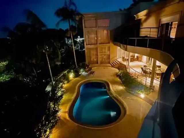 Casa / Sobrado para Venda em Santana de Parnaíba/SP Alphaville 6 Quartos