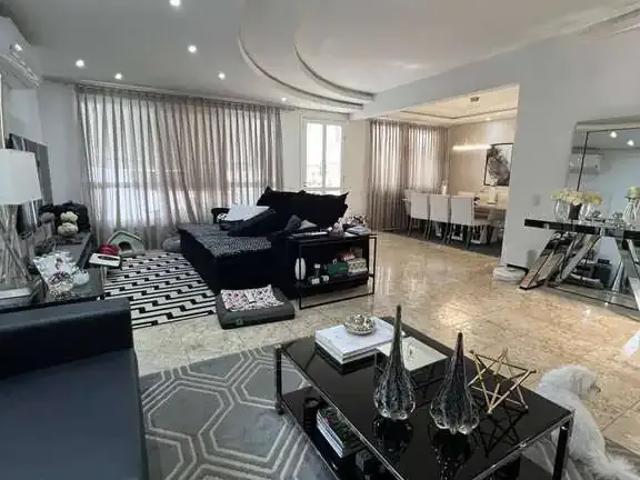 Casa / Sobrado para Venda em Santana de Parnaíba/SP Alphaville 6 Quartos