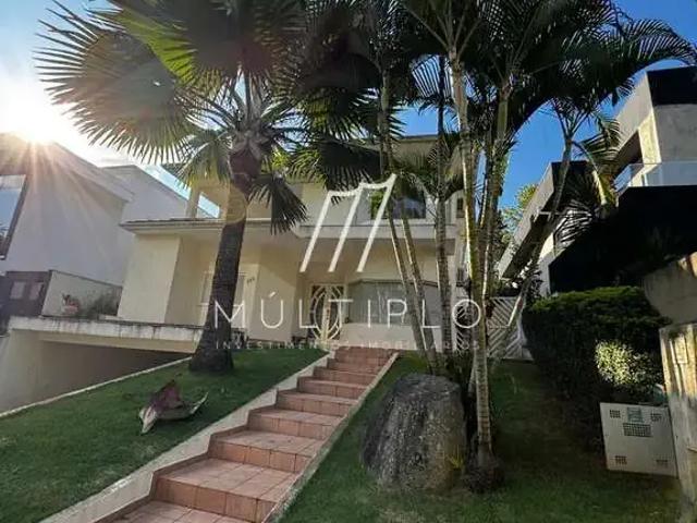 Casa / Sobrado para Venda em Santana de Parnaíba/SP Alphaville 6 Quartos