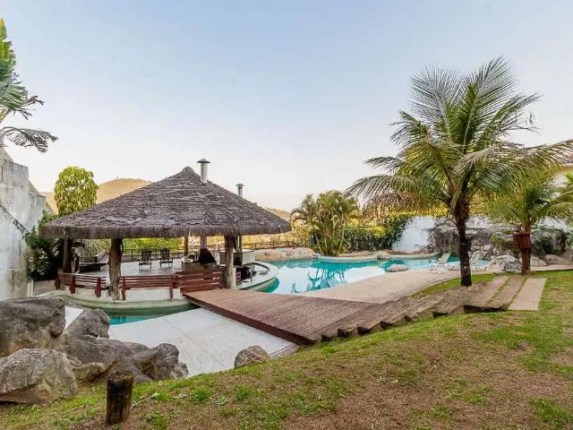 Casa / Sobrado para Venda em Santana de Parnaíba/SP Alphaville 7 Quartos
