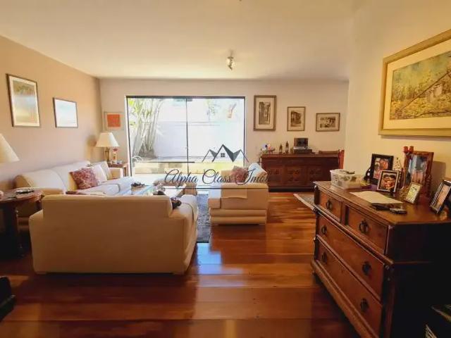 Casa / Sobrado para Venda em Santana de Parnaíba/SP Alphaville 7 Quartos