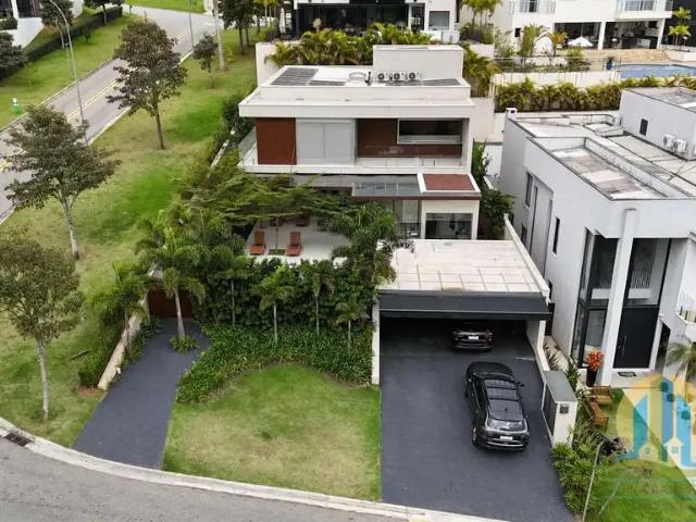 Casa / Sobrado para Venda em Santana de Parnaíba/SP Alphaville 1 Quartos