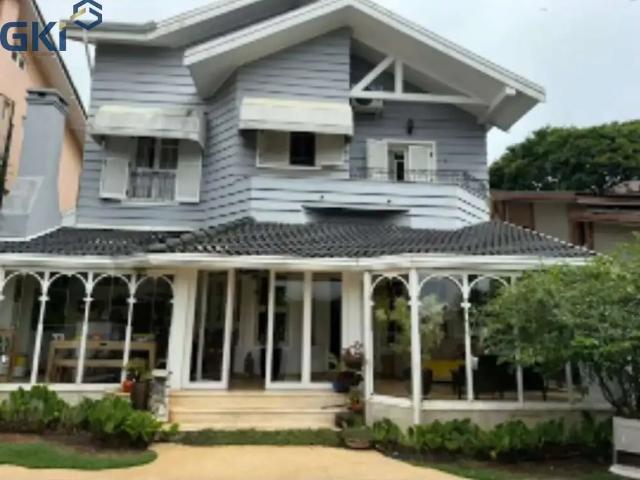 Casa / Sobrado para Venda em Santana de Parnaíba/SP Alphaville 2 Quartos