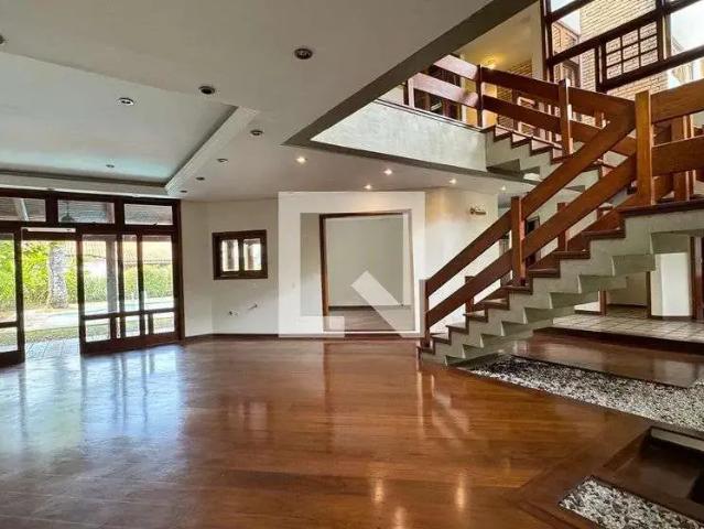 Casa / Sobrado para Venda em Santana de Parnaíba/SP Alphaville 3 Quartos