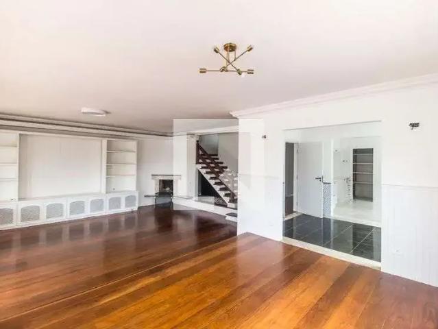 Casa / Sobrado para Venda em Santana de Parnaíba/SP Alphaville 3 Quartos