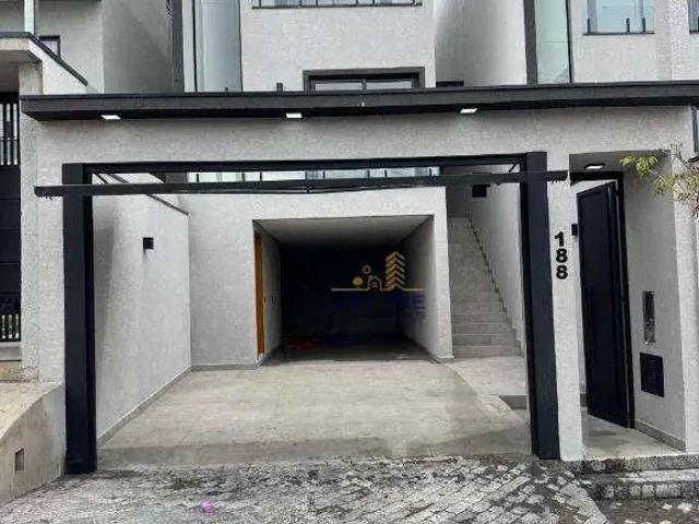 Casa / Sobrado para Venda em Santana de Parnaíba/SP Alphaville 3 Quartos