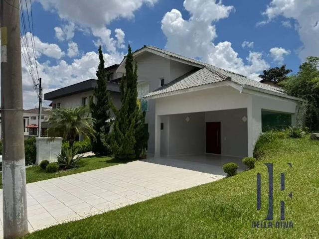 Casa / Sobrado para Venda em Santana de Parnaíba/SP Alphaville 3 Quartos