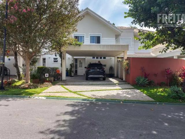 Casa / Sobrado para Venda em Santana de Parnaíba/SP Alphaville 3 Quartos