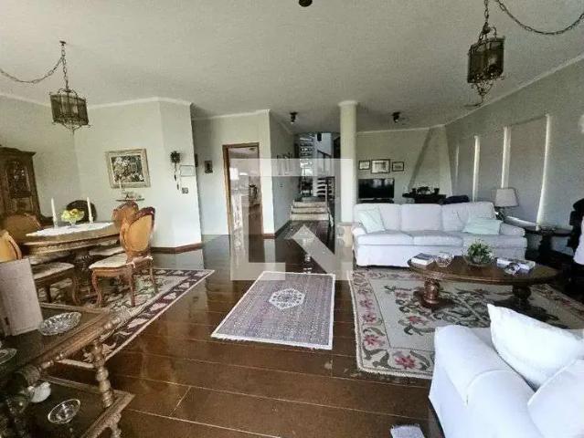 Casa / Sobrado para Venda em Santana de Parnaíba/SP Alphaville 3 Quartos