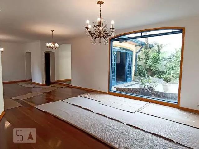 Casa / Sobrado para Venda em Santana de Parnaíba/SP Alphaville 3 Quartos