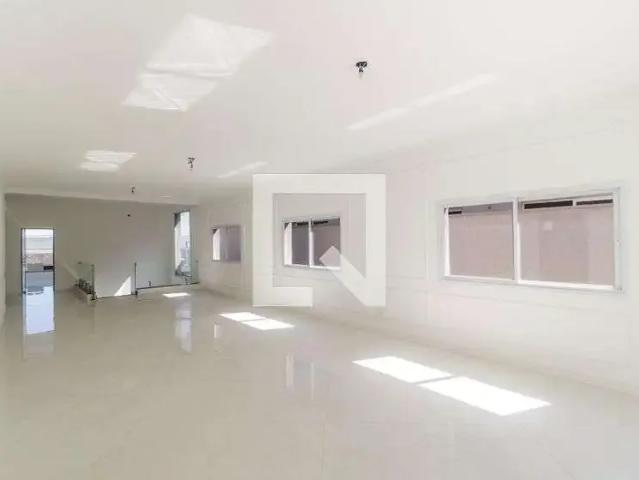 Casa / Sobrado para Venda em Santana de Parnaíba/SP Alphaville 3 Quartos
