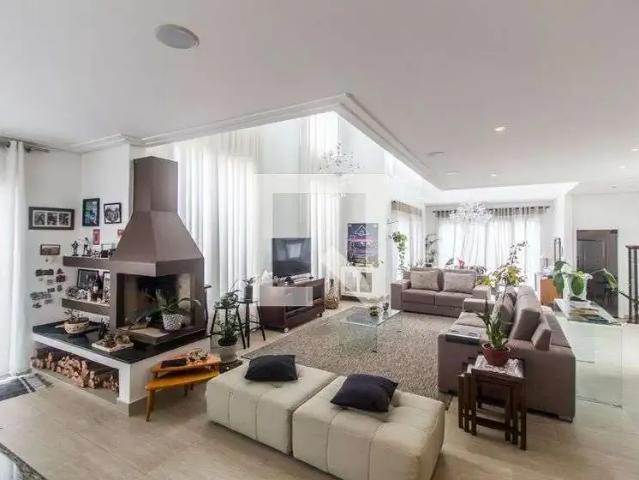 Casa / Sobrado para Venda em Santana de Parnaíba/SP Alphaville 3 Quartos