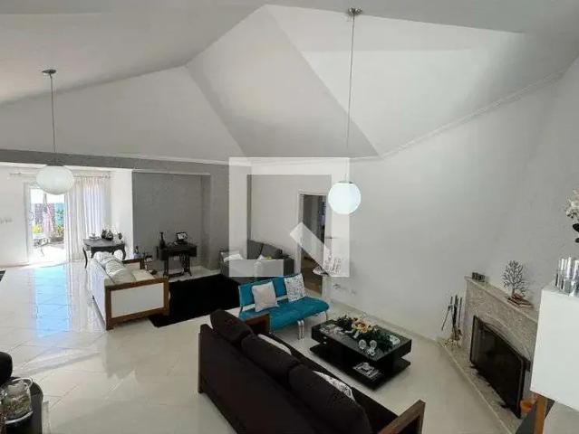 Casa / Sobrado para Venda em Santana de Parnaíba/SP Alphaville 3 Quartos