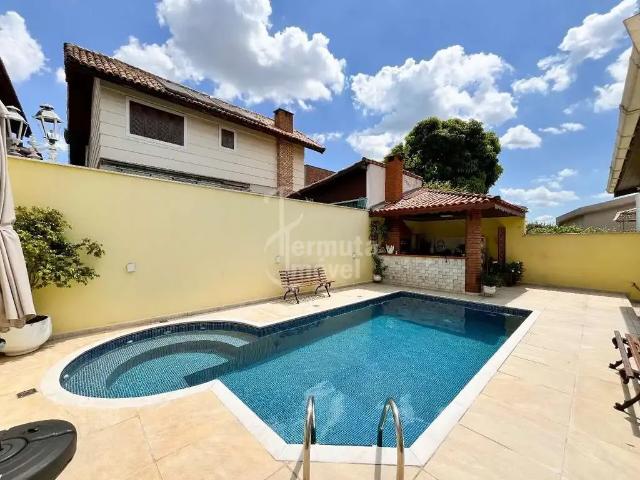 Casa / Sobrado para Venda em Santana de Parnaíba/SP Alphaville 3 Quartos