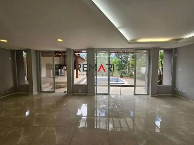 Casa / Sobrado para Venda em Santana de Parnaíba/SP Alphaville 3 Quartos