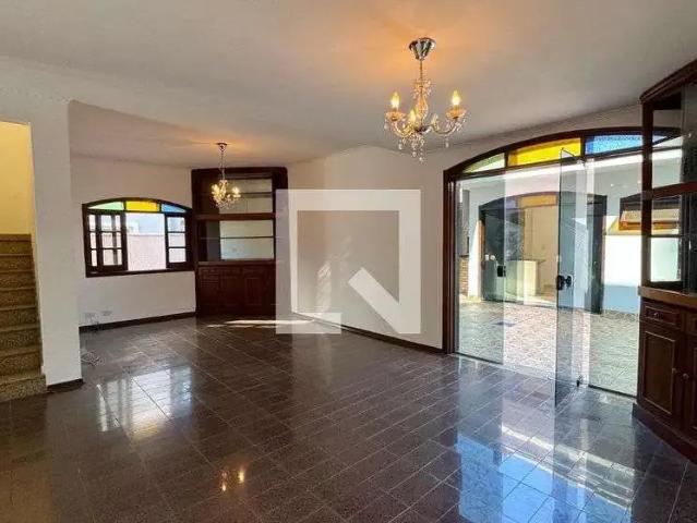 Casa / Sobrado para Venda em Santana de Parnaíba/SP Alphaville 3 Quartos