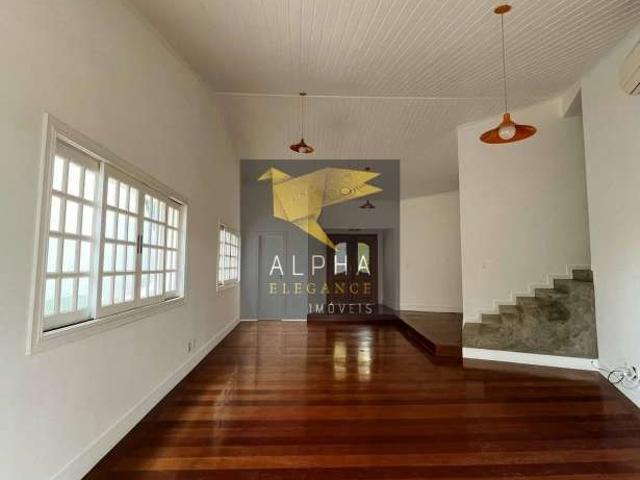 Casa / Sobrado para Venda em Santana de Parnaíba/SP Alphaville 3 Quartos